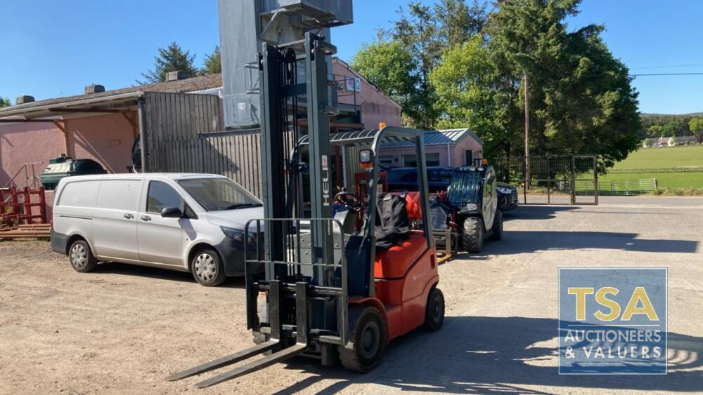 Heli Model FG15G Gas Forklift - Serial Number S4128 - Year