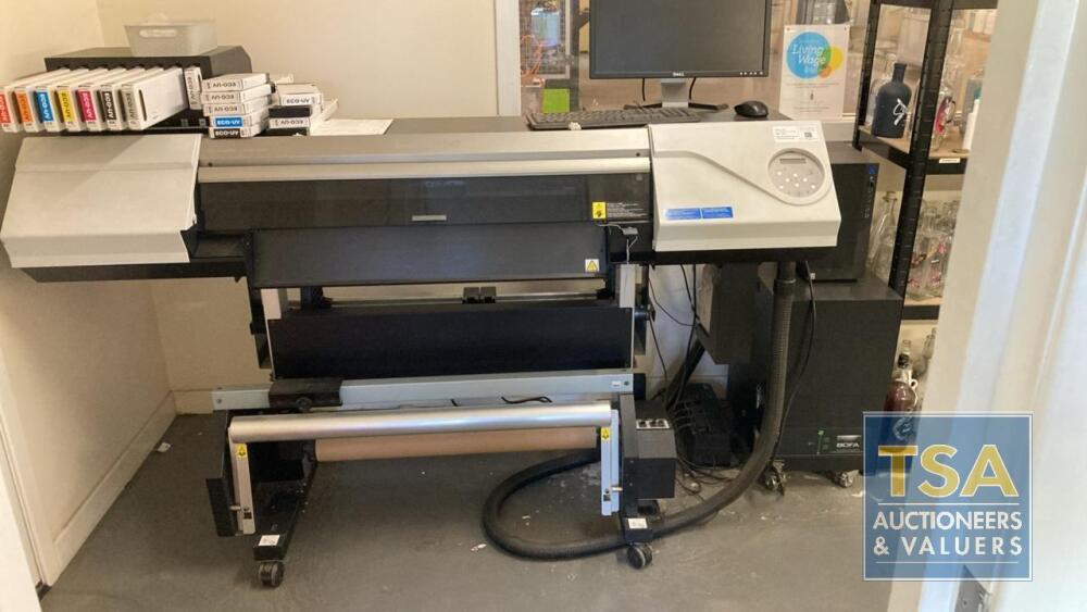 Roland Versa UV LEC 2-330 Vinyl Printer/Cutter