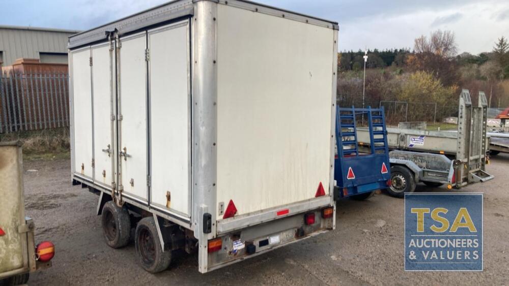 IFOR WILLIAMS BOX TRAILER