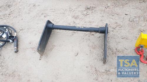 MANITOU HITCH BRACKET (WELD ON)