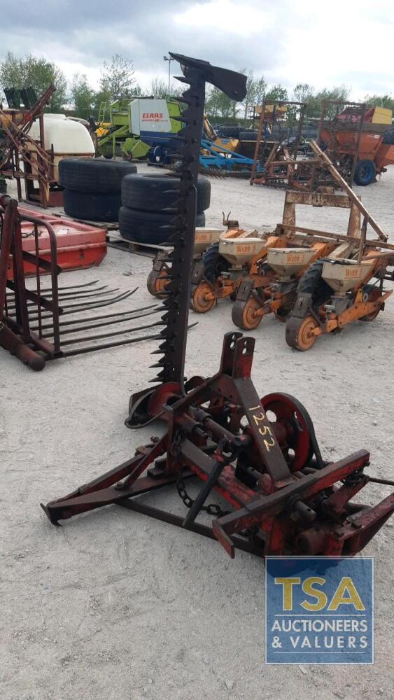 INTERNATIONAL B23 FINGER BAR MOWER WITH PTO