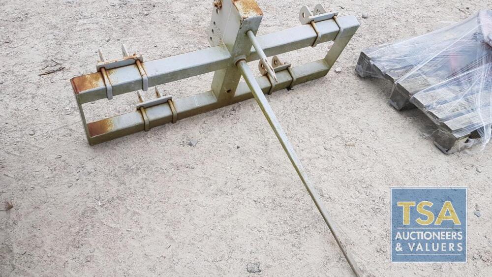 3 POINT LINKAGE BALE SPIKE