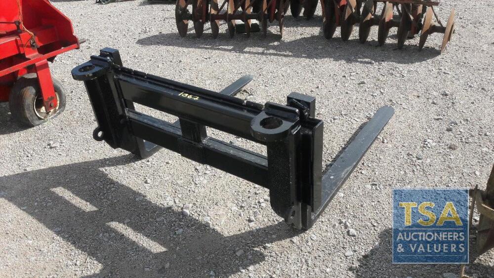 FORKLIFT TOES WITH CONE & PIN