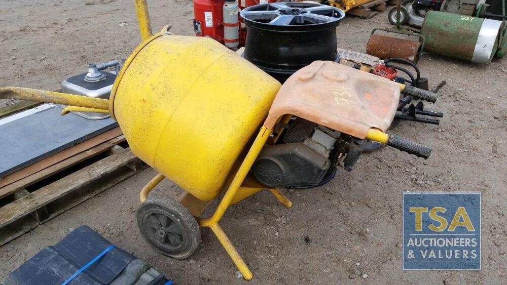PETROL ENGINE BELLA BARROW MIX WITH STAND