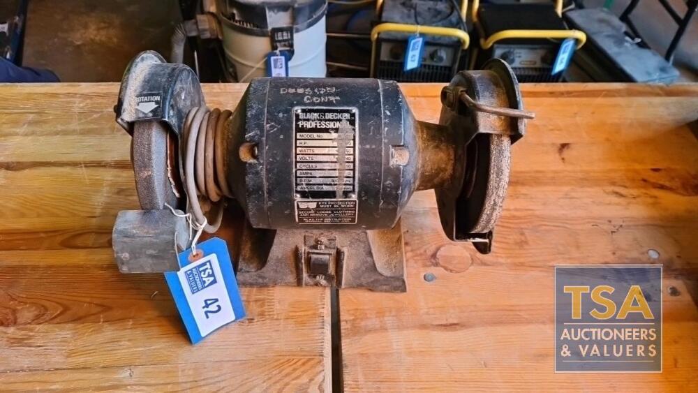 BLACK & DECKER PROFESSIONALDOUBLE ENDED BENCH GRINDER 240V