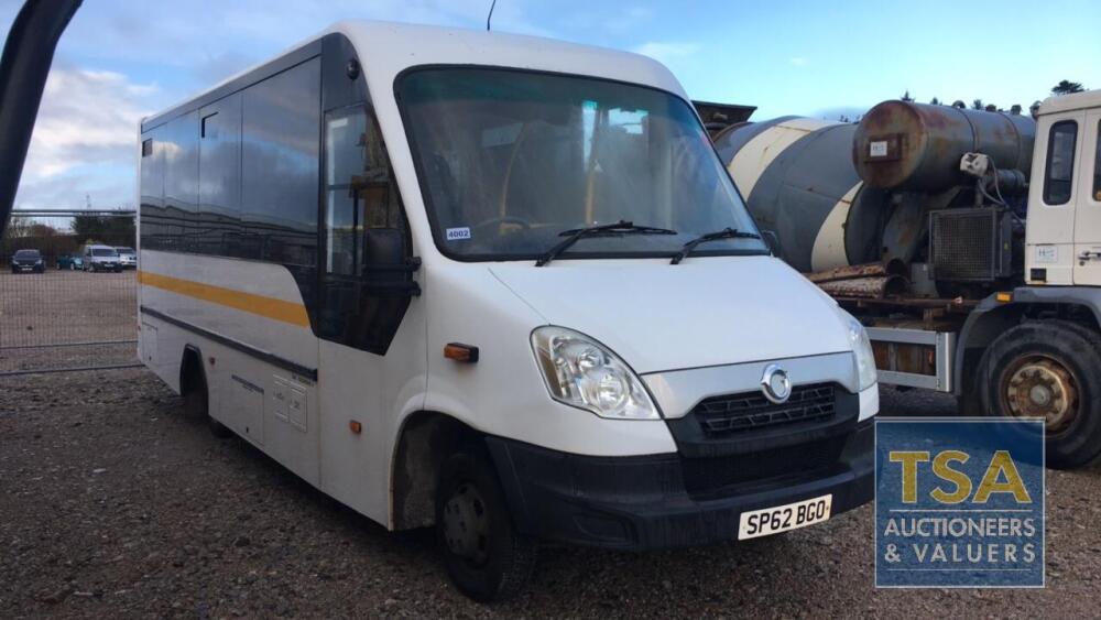 Iris.bus Daily 50c17 - 2998cc 2 Door Minibus