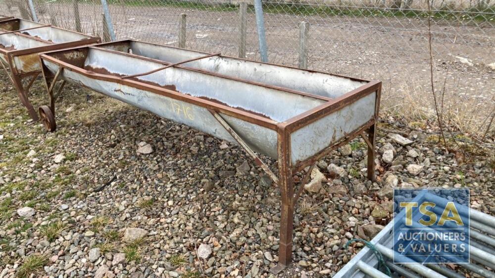 DOUBLE SIDED CATTLE TROUGH