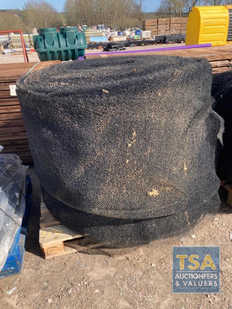 LARGE ROLL BLACK MESH NETTING