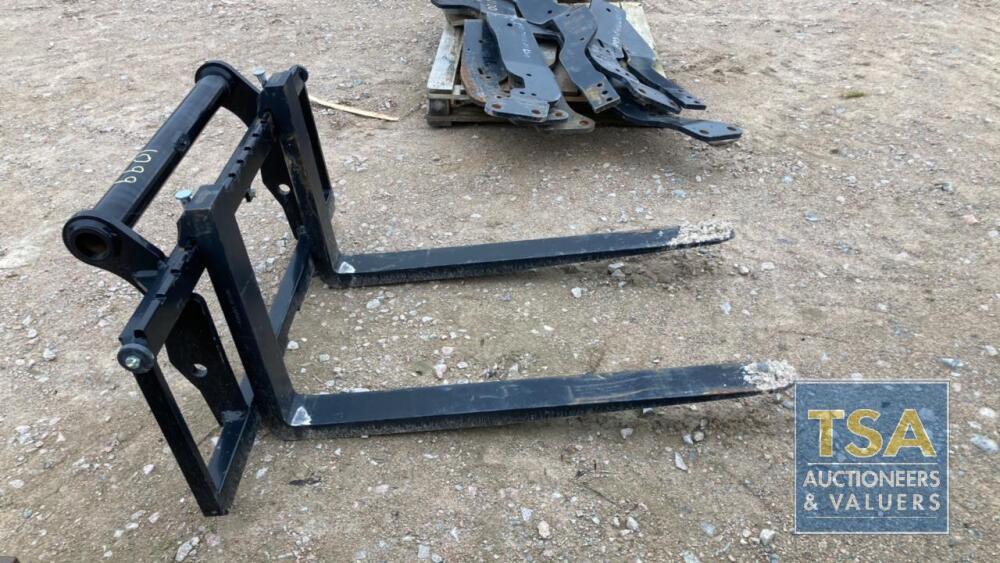 PALLET FORKS MANITOU BRACKETS 3.5 TONNE