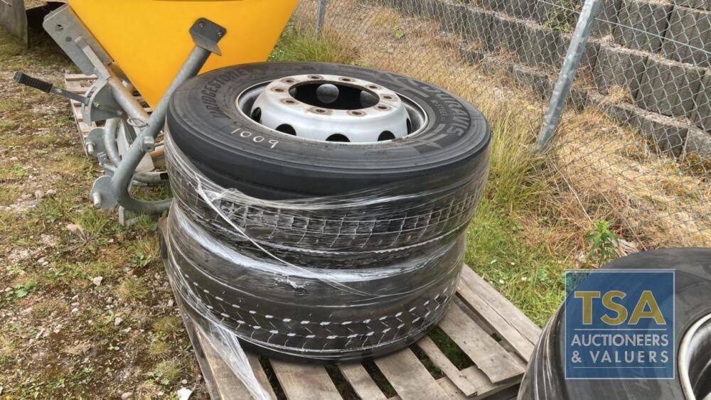 2 X 313/70 FRONT HGV WHEELS