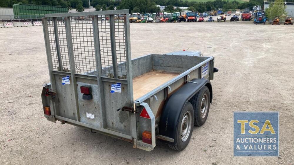 IFOR WILLIAMS GD84 GTA TRAILER WITH BUCKET REST