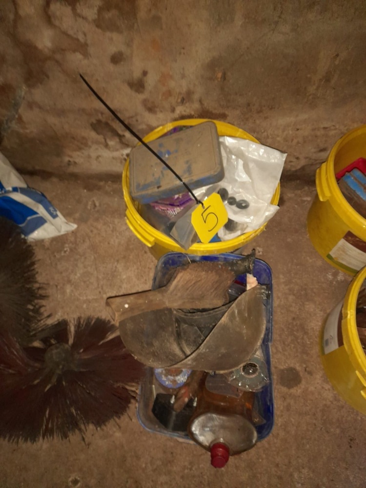 VARIOUS SELECTION BOXES