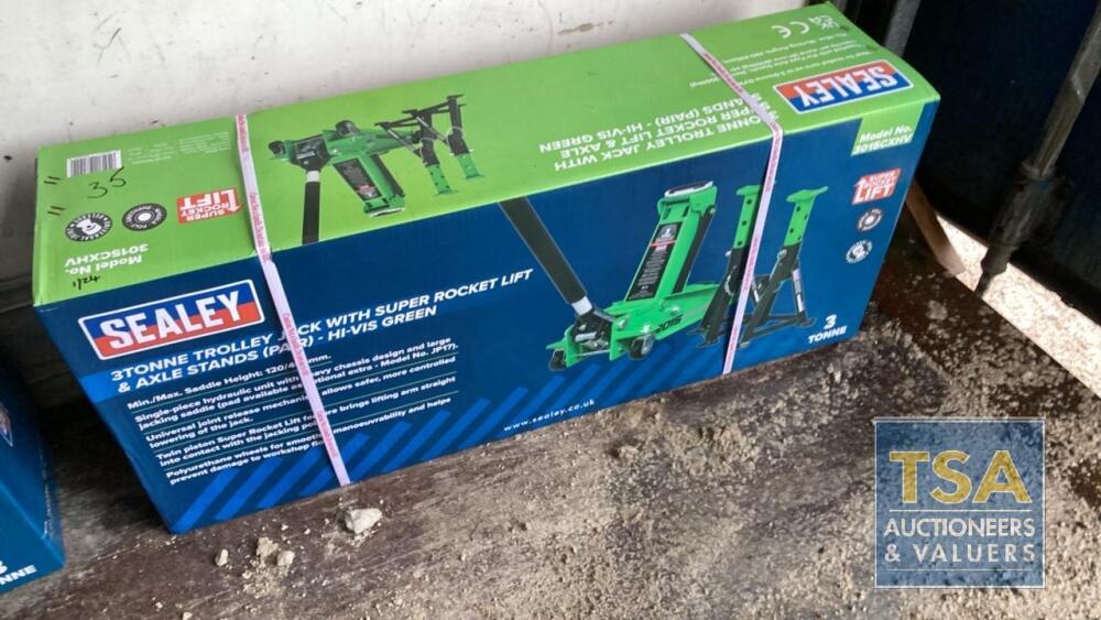 SEALEY 3 TON TROLLEY JACK WITH 6 TON AXLE STANDS