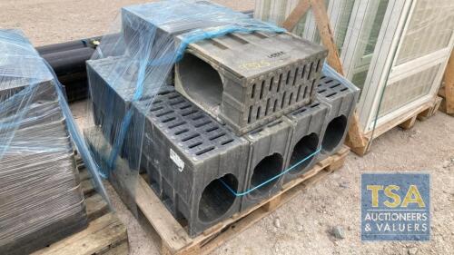 PALLET ACO F900 CHANNEL DRAINAGE
